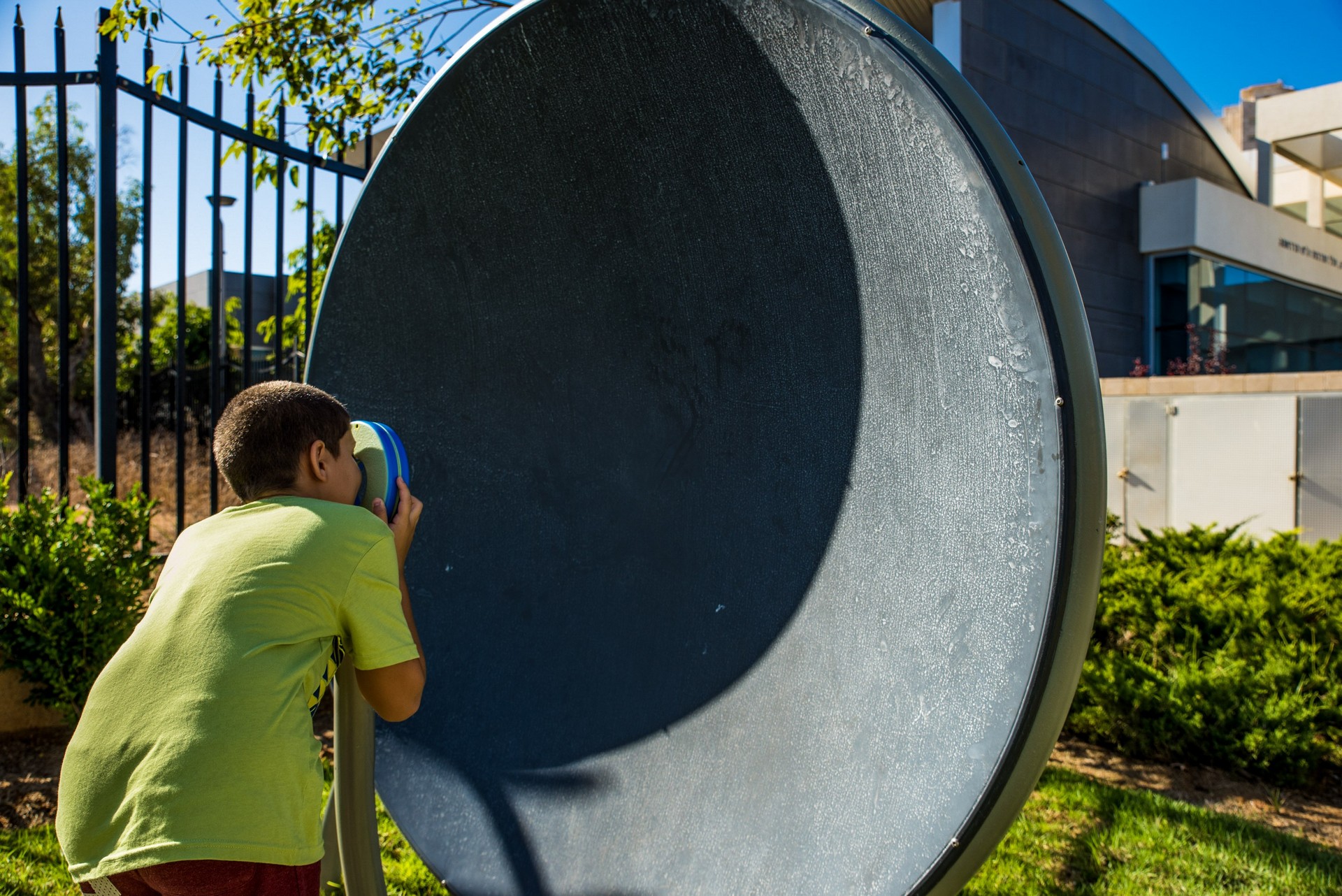 Whispering Dishes - ParkPlayer